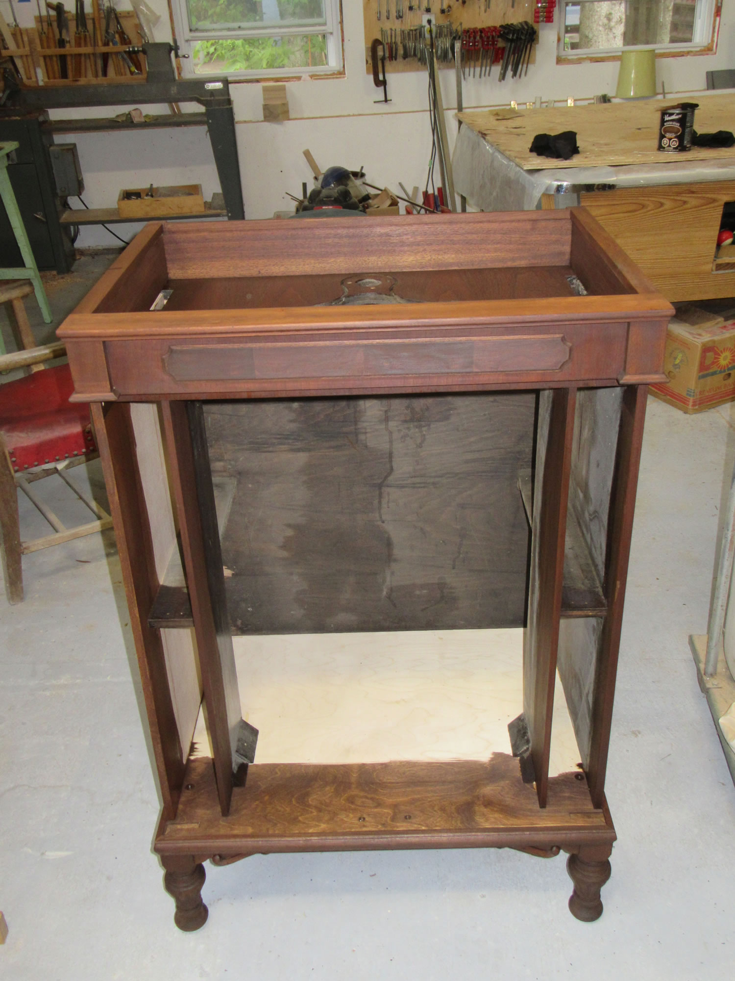 Victrola Restoration – Nick Moore – Handcrafted Wood Furniture