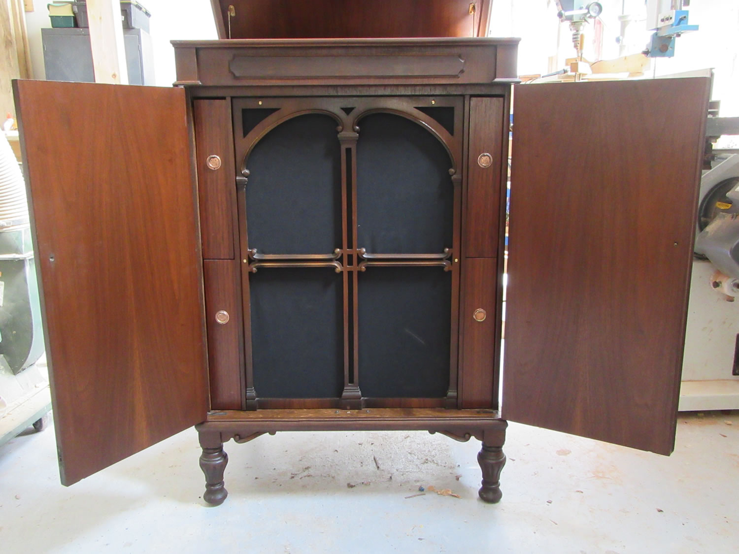 Victrola Restoration – Nick Moore – Handcrafted Wood Furniture